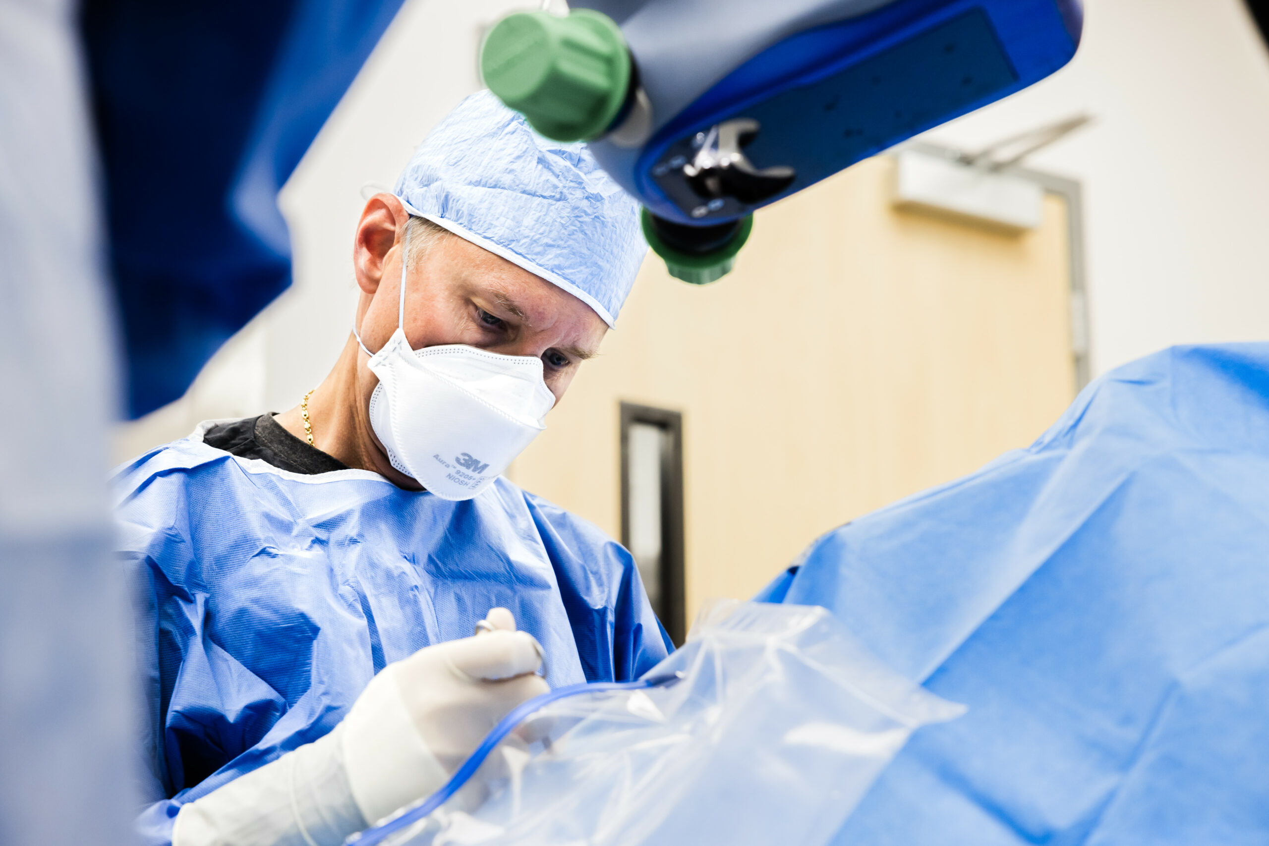 Bladeless vs. Traditional LASIK: Which is Safer? | Loden Vision